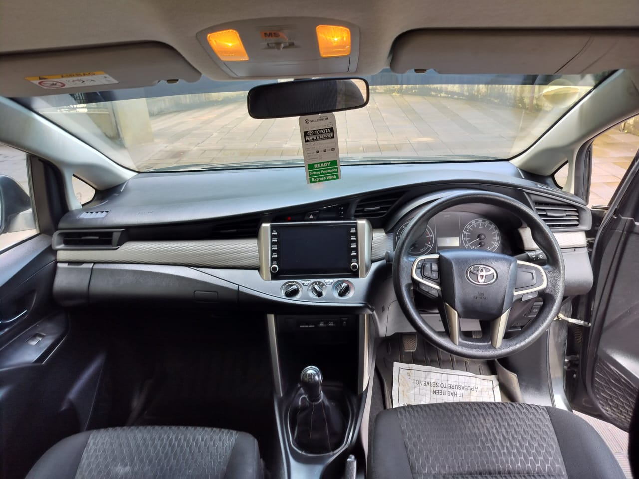 Buy Used Toyota Innova Crysta 2.4 GX 8 STR of 2021 model @ 19,65,000 INR in Mumbai - 4938142 ...