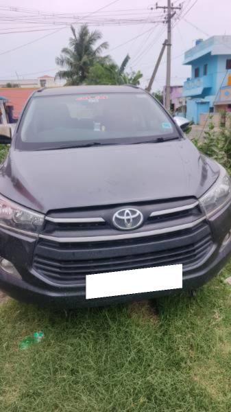 Buy Used Toyota Innova Crysta 2.4 G MT 8S BSIV of 2018 model @ 17,00 ...