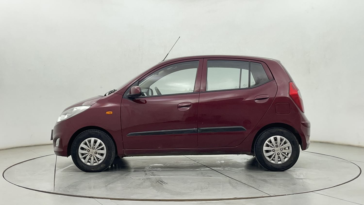 Buy Used Hyundai i10 Sportz 1.1L of 2014 model @ 3,37,000 INR in ...