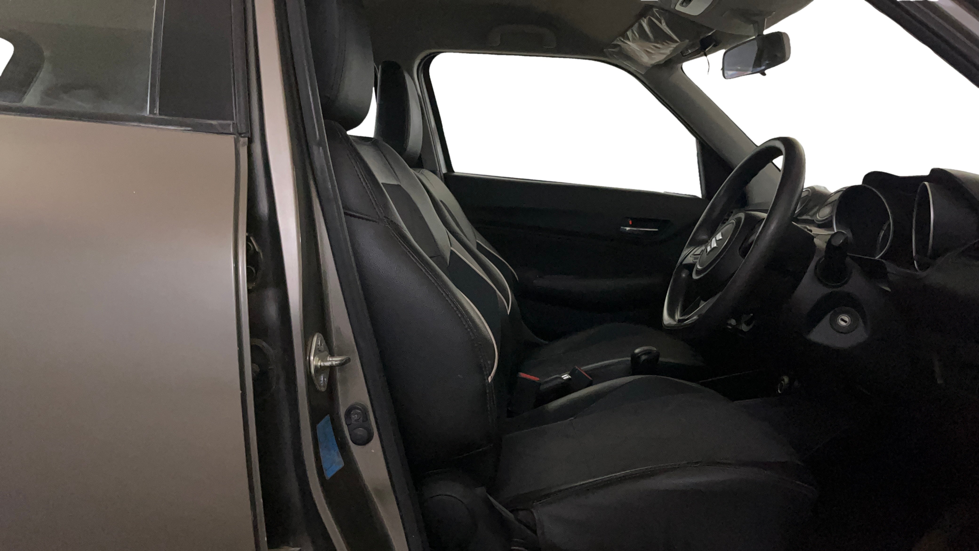 Buy Used Maruti Swift VXI AMT of 2020 model @ 4,55,750 INR in Noida - 4948633 - ZigWheels.com