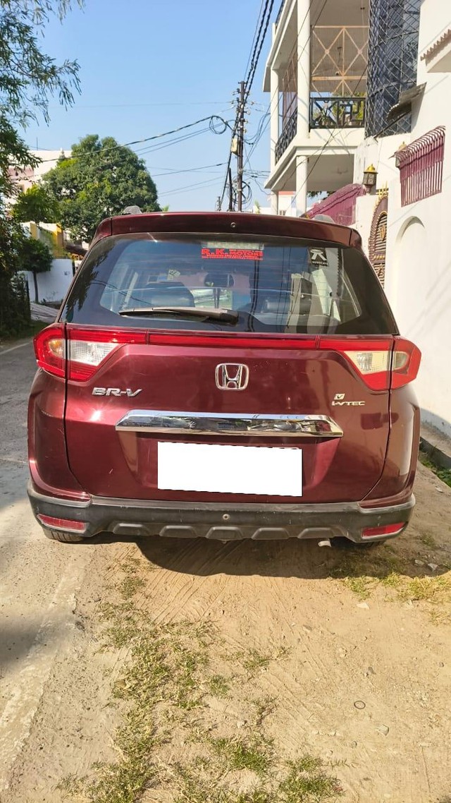 Used 2017 Honda BR-V Petrol Manual in Lucknow at ₹5.25 Lakh - CarDekho