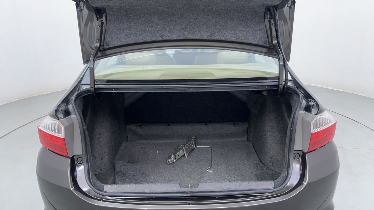 Buy Used Honda City ZX CVT of 2017 model @ 7,64,000 INR in Pune - 4950022 - ZigWheels.com