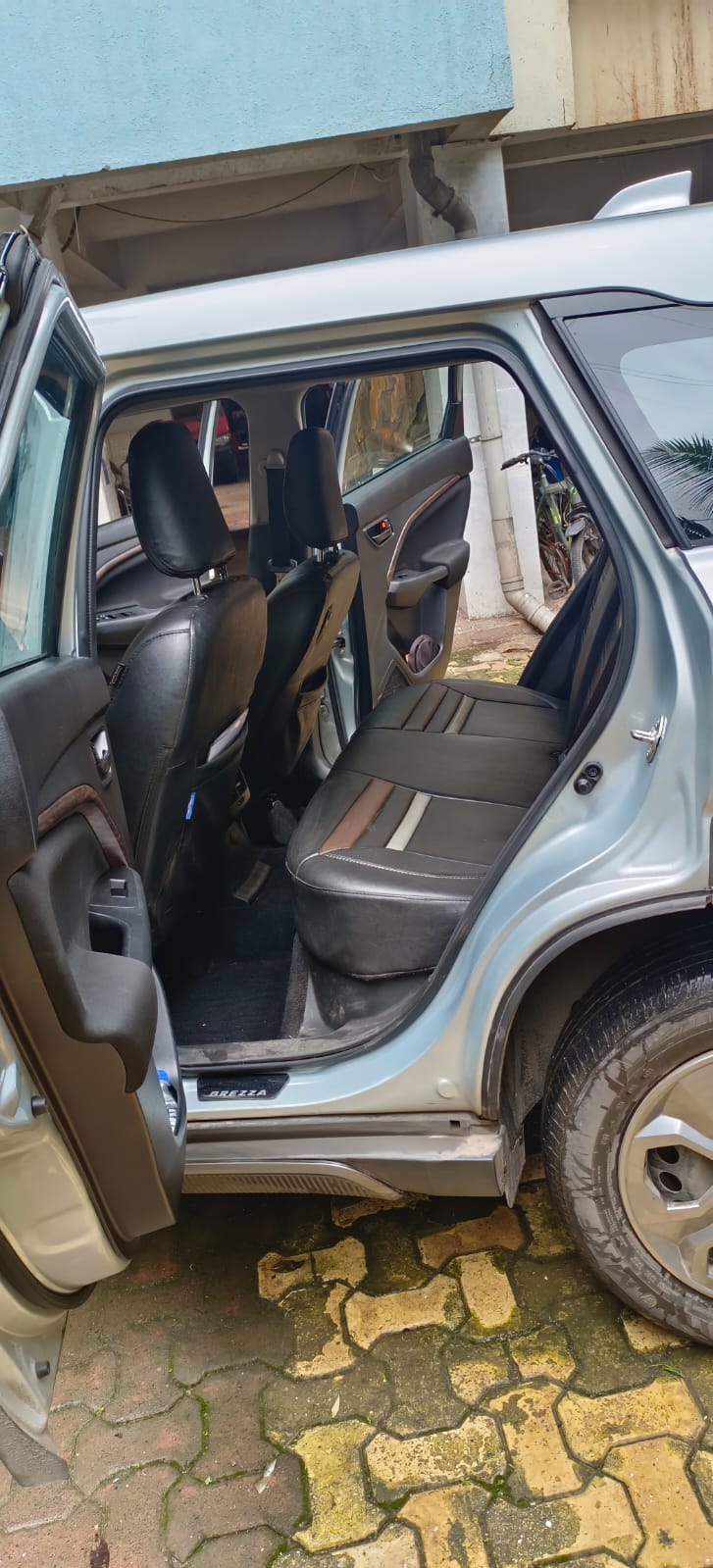 Buy Used Maruti Brezza Vxi AT of 2024 model @ 9,45,000 INR in Mumbai - 4951794 - ZigWheels.com