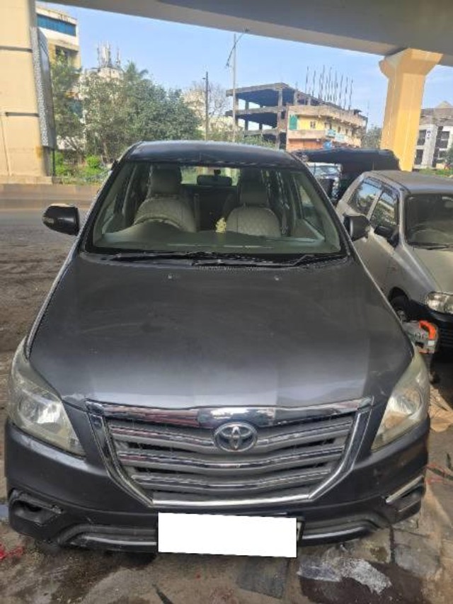 Used 2012 Toyota Innova Diesel Manual in Pune at ₹5 Lakh - CarDekho