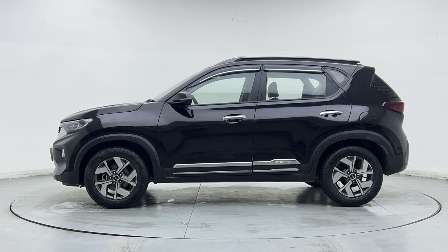 Buy Used Kia Seltos HTX of 2022 model @ 8,70,000 INR in Delhi - 4953611 - ZigWheels.com