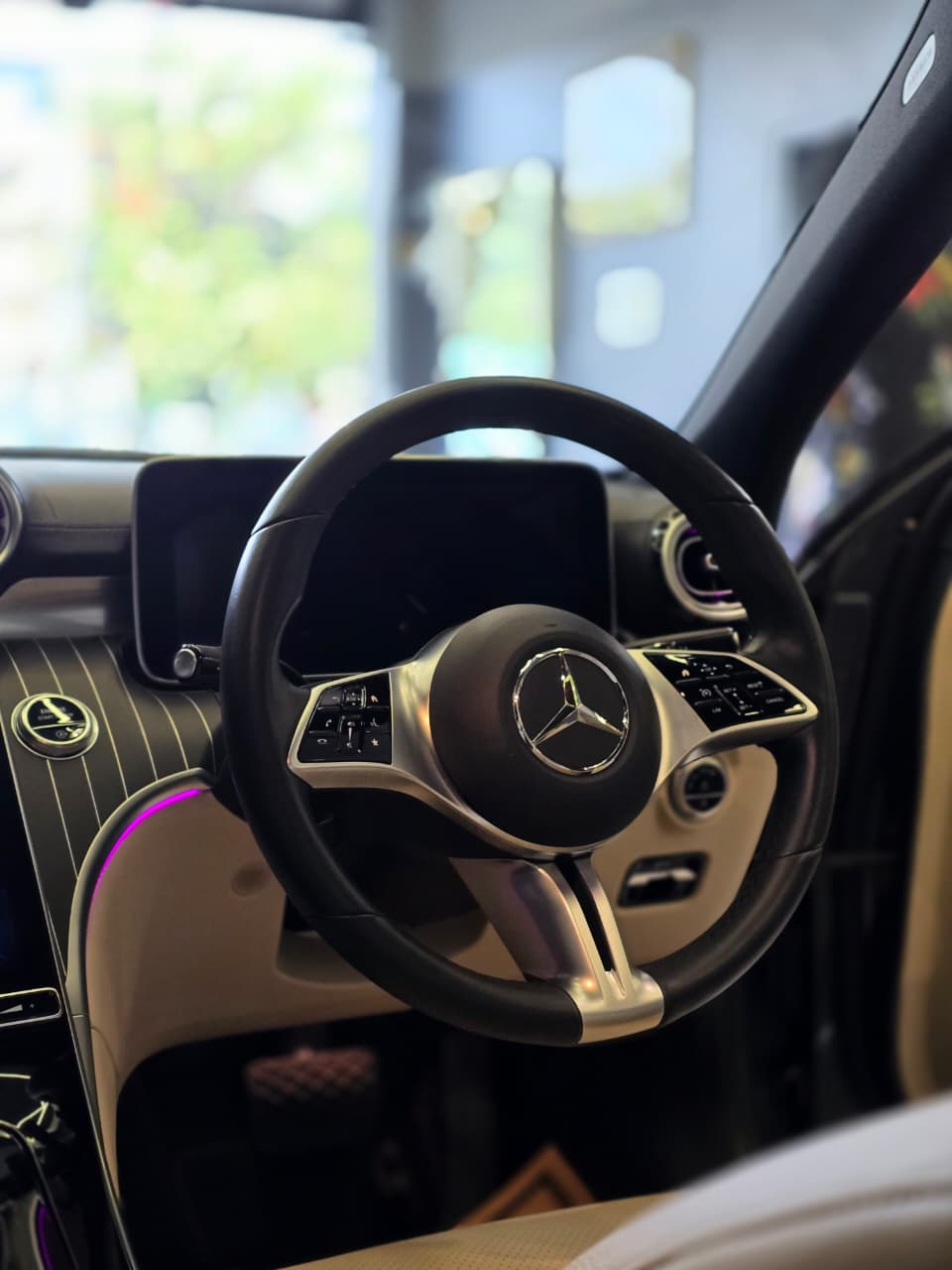 Buy Used Mercedes-Benz C-Class C 200 of 2022 model @ 45,00,000 INR in Delhi - 4953981 ...