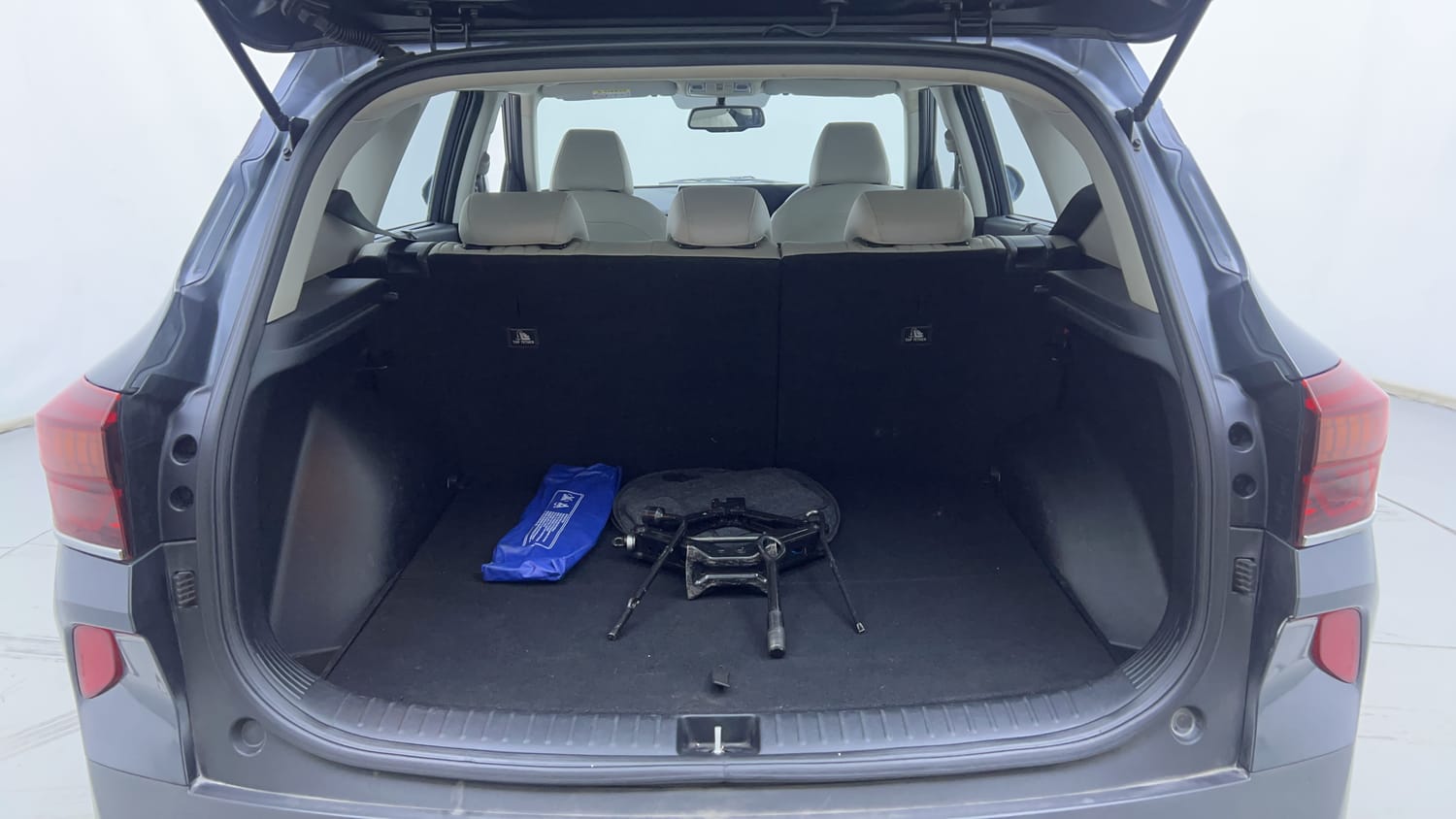 Buy Used Kia Seltos HTX Diesel of 2020 model @ 9,21,000 INR in Hyderabad - 4955162 - ZigWheels.com