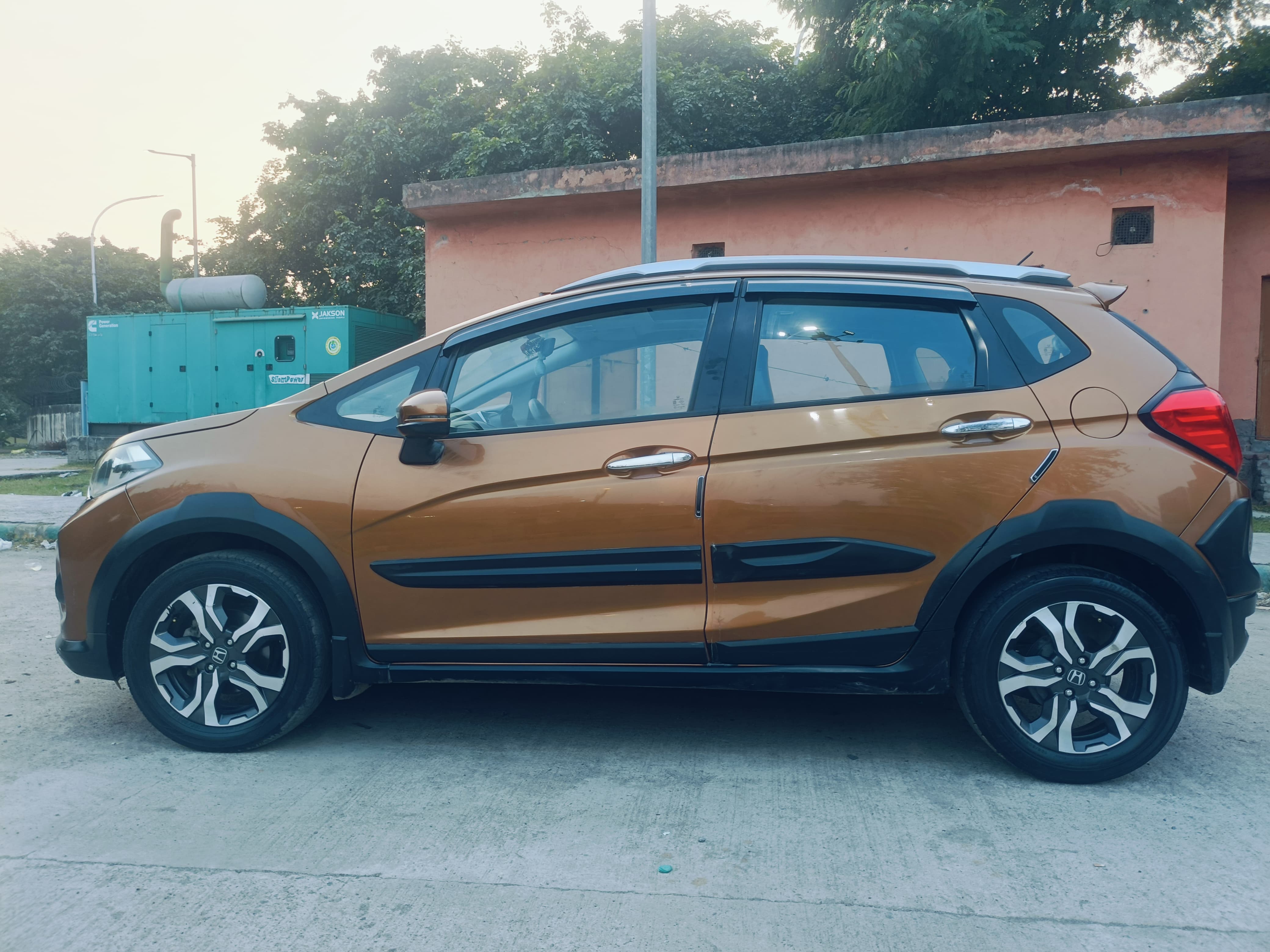 Buy Used Honda WR-V i-VTEC VX of 2018 model @ 4,45,000 INR in Noida - 4955848 - ZigWheels.com