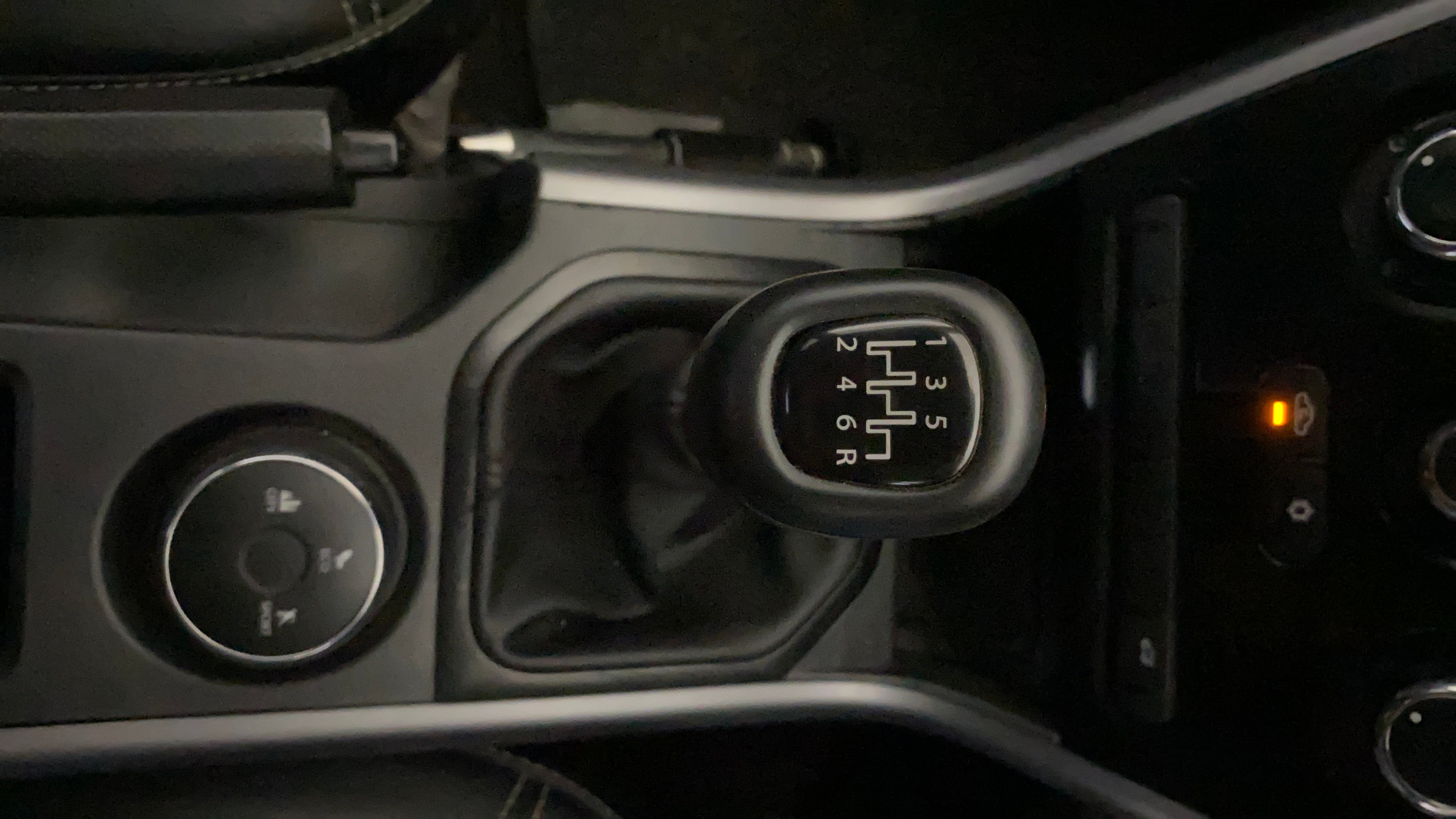 Buy Used Tata Nexon XM BSVI of 2021 model @ 5,57,589 INR in Greater Noida - 4956336 - ZigWheels.com