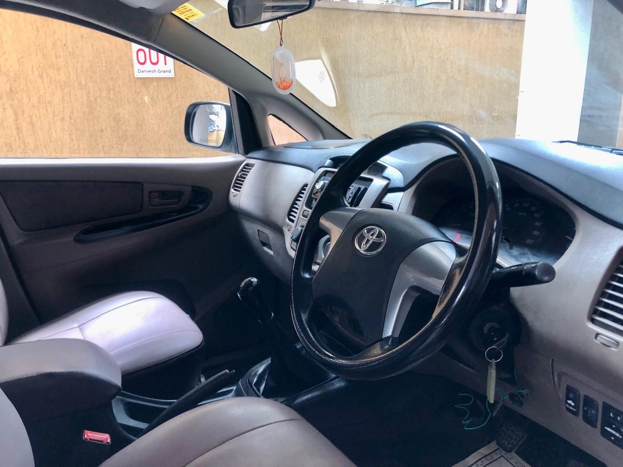 Buy Used Toyota Innova 2.5 G Diesel 8 Seater BS IV of 2016 model @ 8,51,000 INR in Mumbai ...