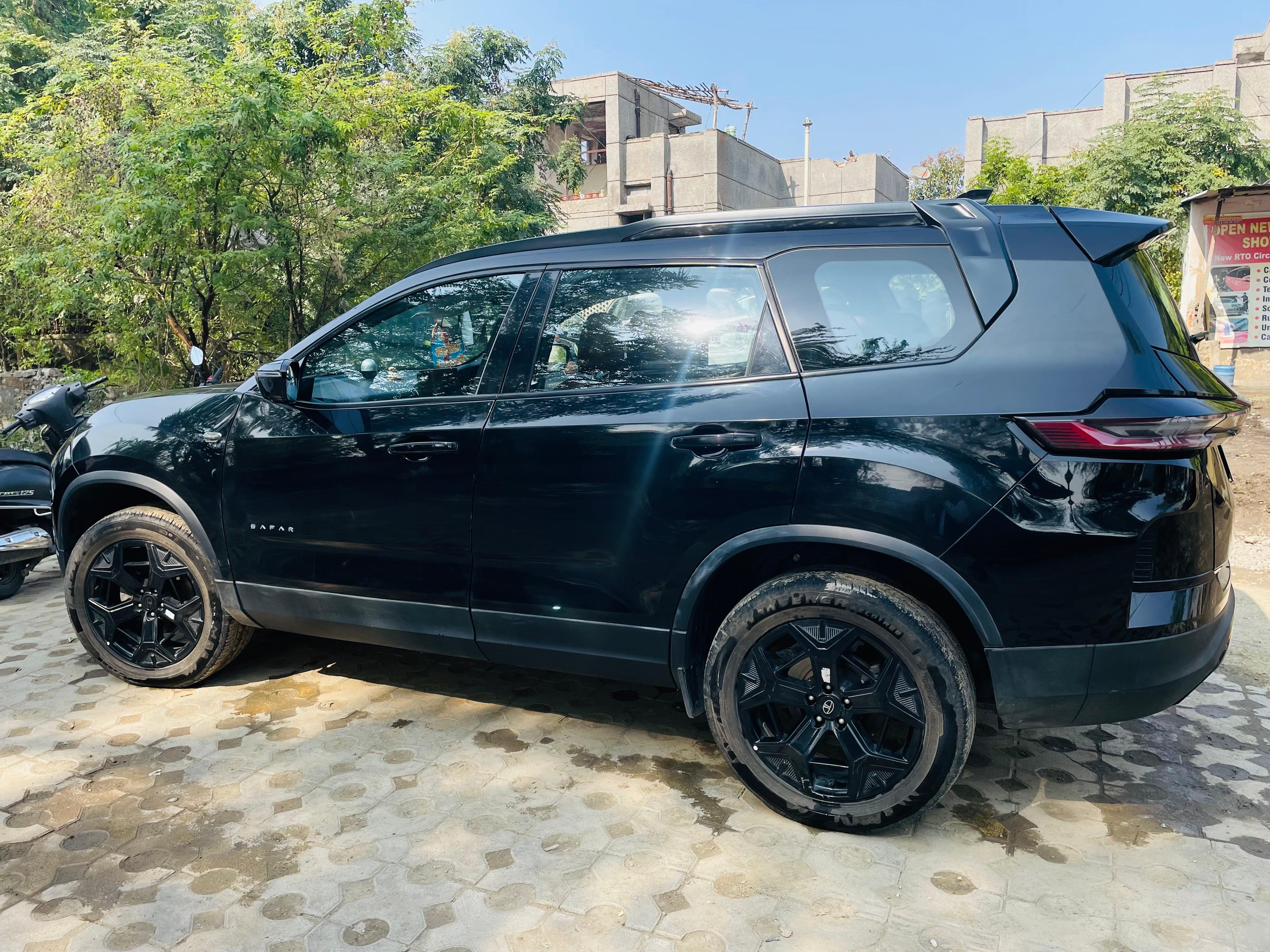 Buy Used Tata Safari Adventure Plus Dark AT of 2024 model @ 21,00,000 INR in Udaipur - 4957078 ...