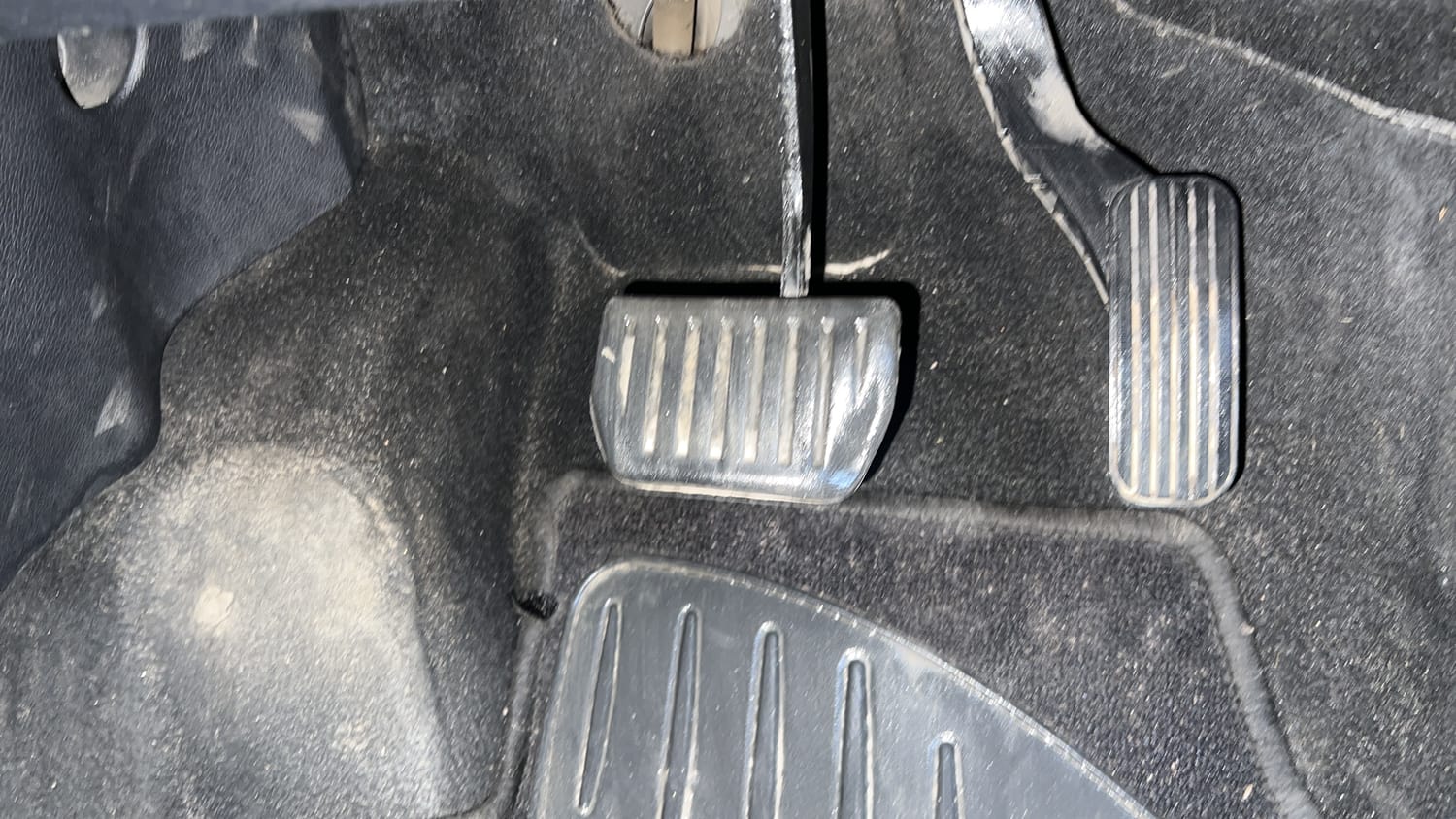 Buy Used Tata Harrier XZA Plus Dark Edition AT of 2022 model @ 13,35,225 INR in Ghaziabad ...