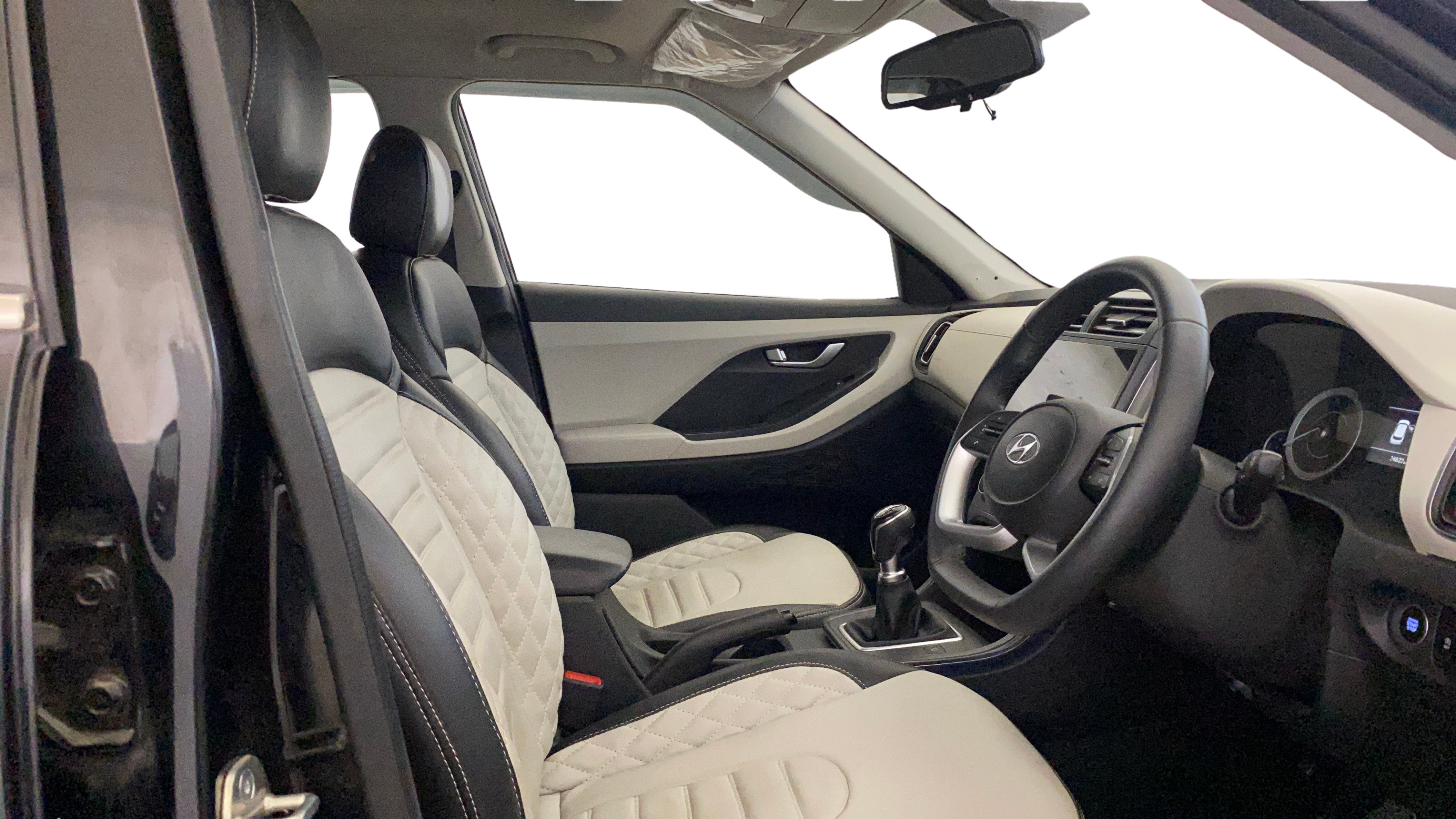 Buy Used Hyundai Creta SX of 2023 model @ 12,06,737 INR in Noida - 4960227 - ZigWheels.com