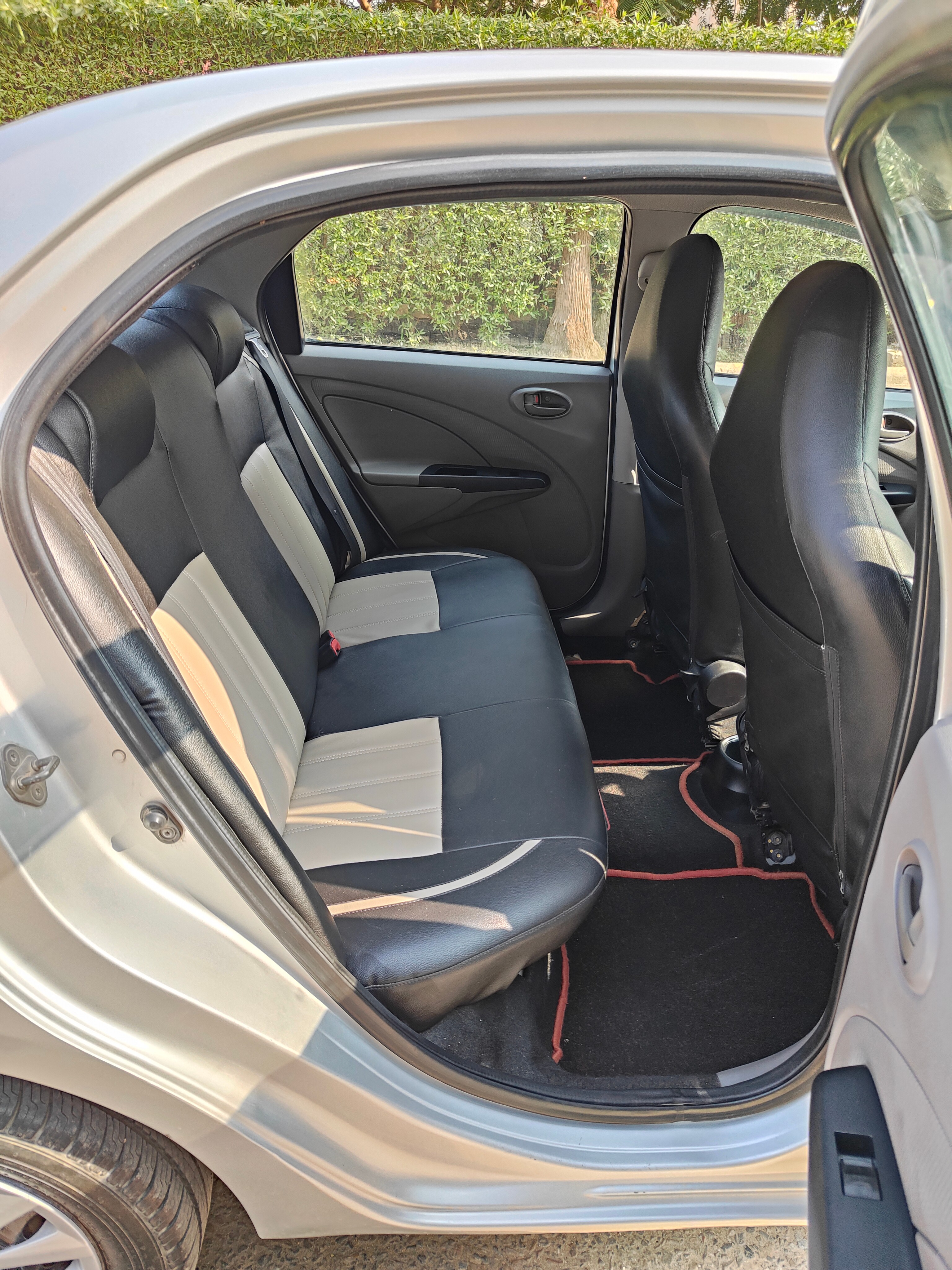 Buy Used Toyota Etios G of 2011 model @ 1,95,000 INR in Delhi - 4961900 - ZigWheels.com