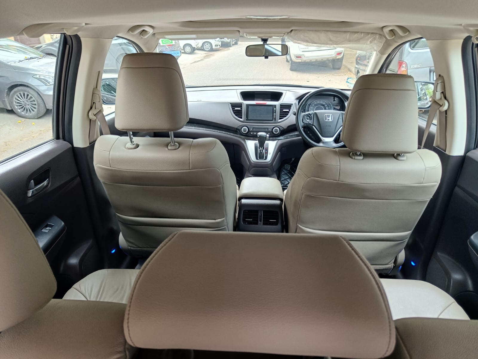 Buy Used Honda CR-V 2.0L 2WD AT of 2016 model @ 11,90,000 INR in Delhi - 4962855 - ZigWheels.com