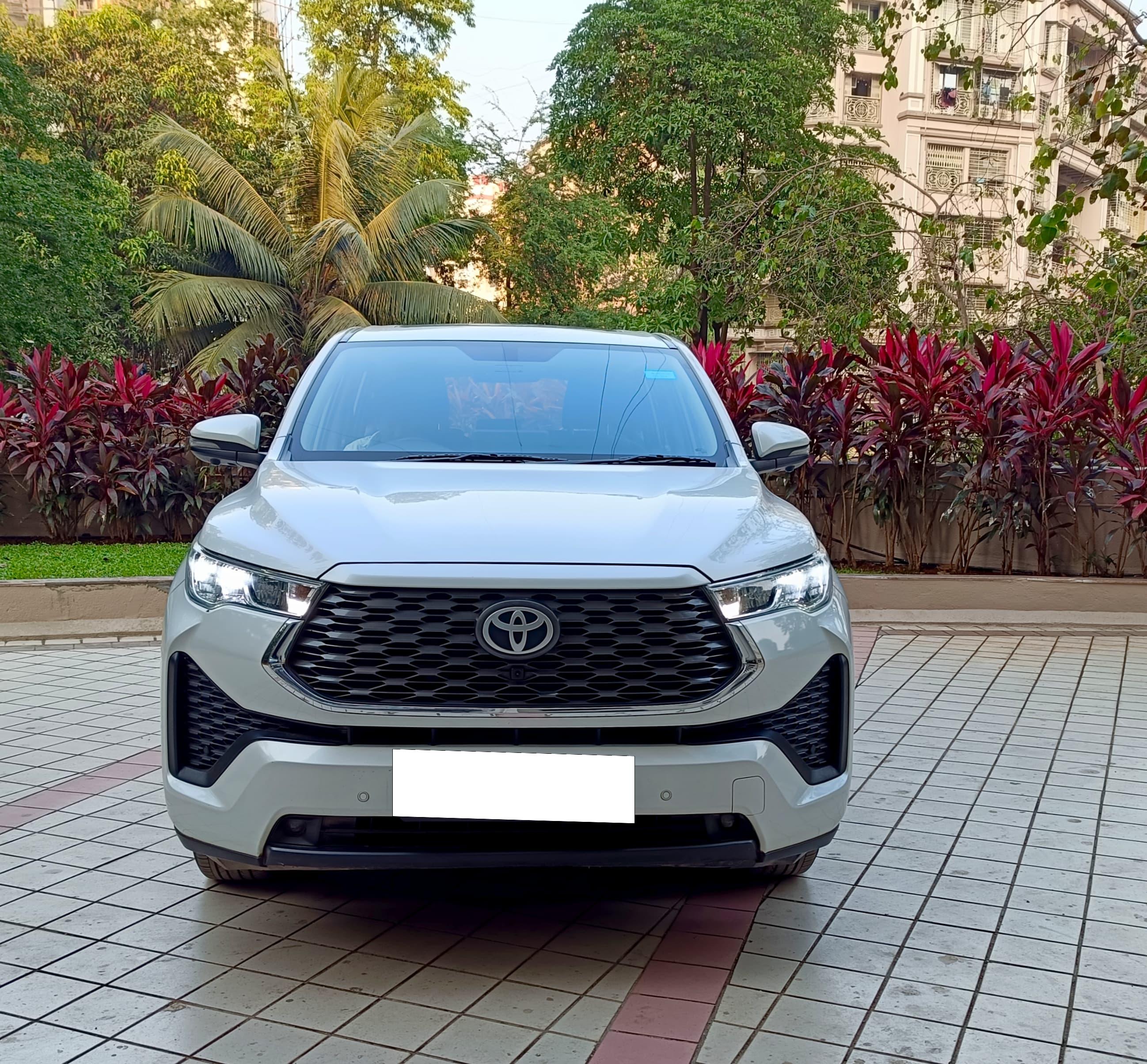 Used 2024 Toyota Innova Hycross 1987 cc Petrol Automatic Car in Mumbai ...
