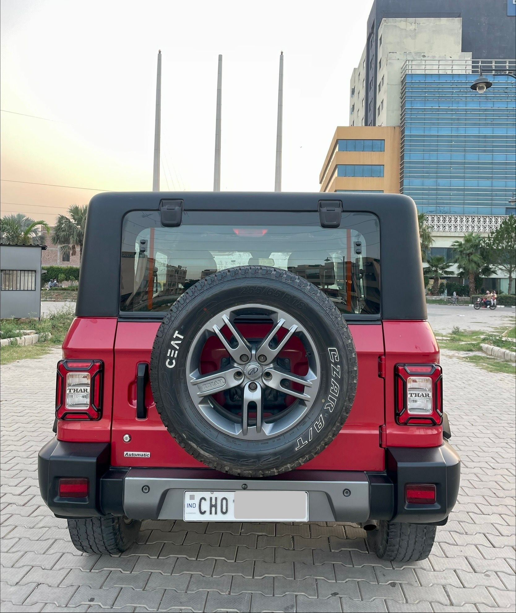 Buy Used Mahindra Thar LX 4WD Hard Top Diesel AT BSVI of 2021 model ...