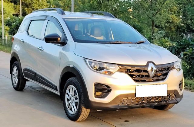 Used 2023 Renault Triber 999 cc Petrol Manual Car in Ahmedabad at ₹5.50 ...