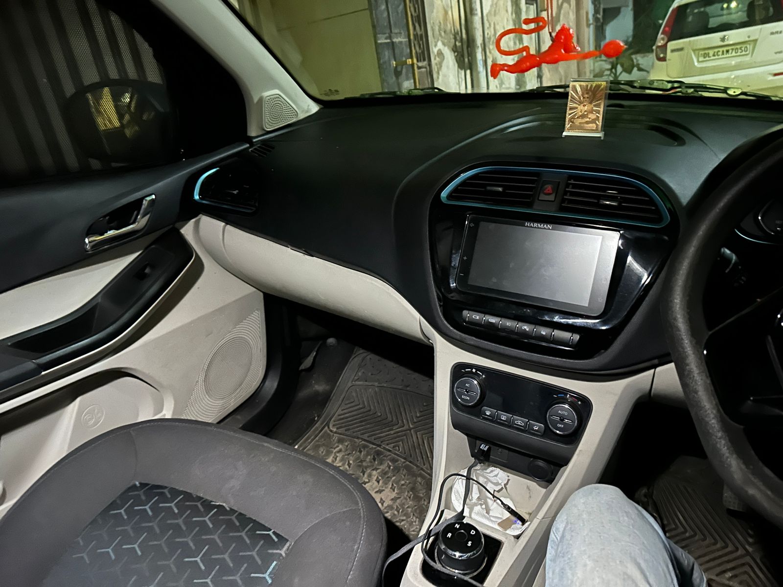 Buy Used Tata Tiago EV XT LR of 2023 model @ 7,00,000 INR in Delhi ...