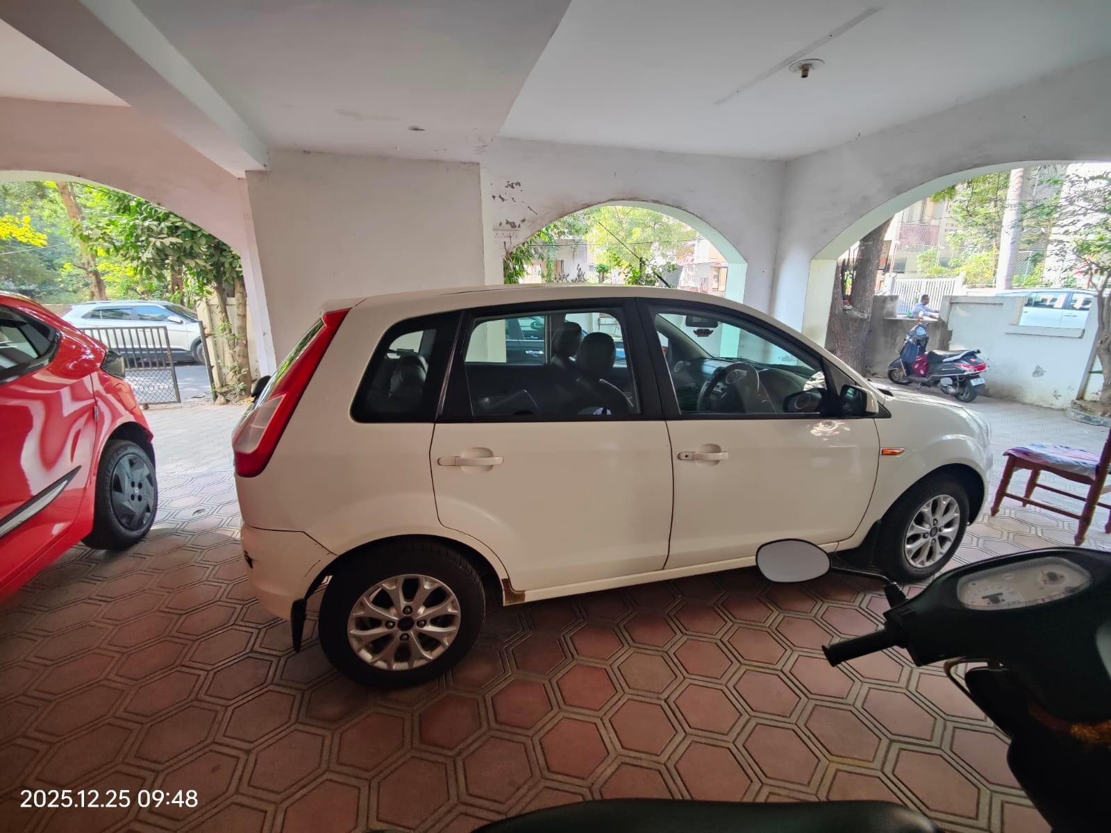 Buy Used Ford Figo Diesel Titanium of 2014 model @ 2,00,000 INR in ...