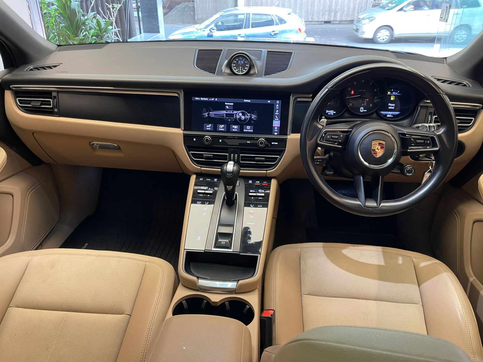 Buy Used Porsche Taycan Turbo S of 2023 model @ 1,65,00,000 INR in Mumbai - 5017930 - ZigWheels.com