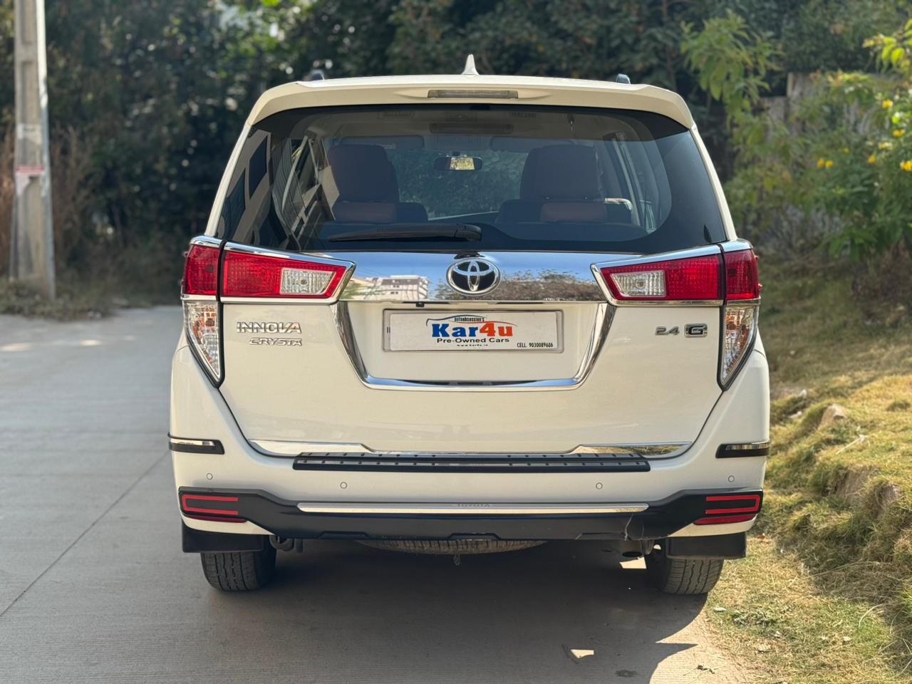 Buy Used Toyota Innova Crysta 2.4 GX 7 STR AT of 2021 model @ 26,50,000 ...