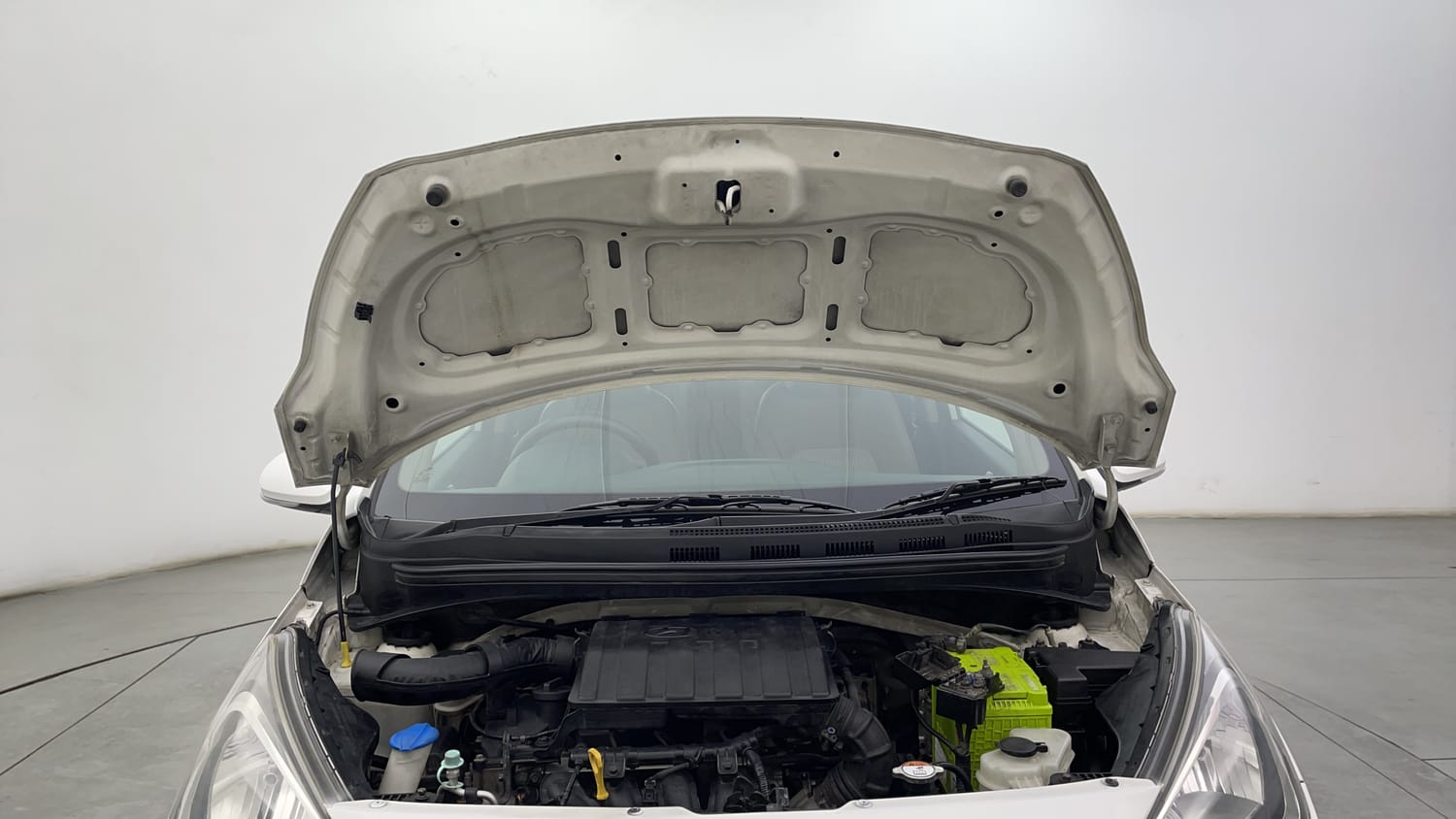 Buy Used Hyundai Xcent Petrol of 2018 model @ 4,03,000 INR in Chennai ...