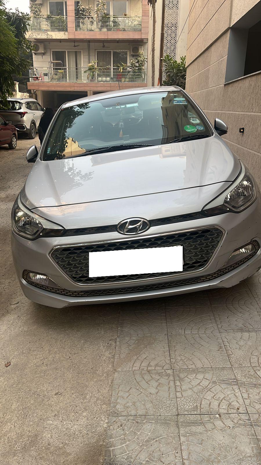 Used 2017 Hyundai i20 Petrol Manual in Gurgaon at ₹3.50 Lakh - CarDekho