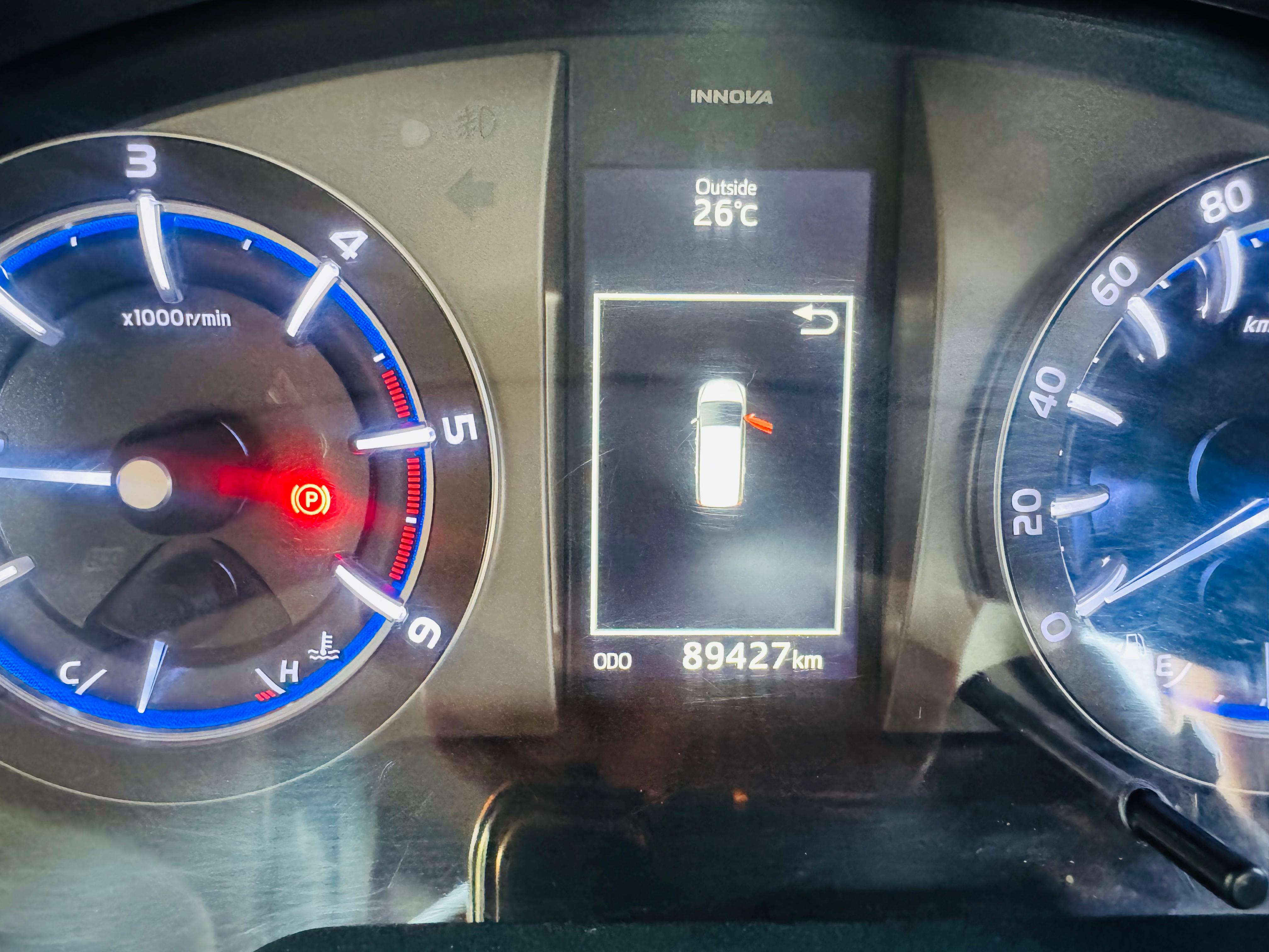 Buy Used Toyota Innova Crysta 2.4 G 7 STR of 2022 model @ 23,50,000 INR ...