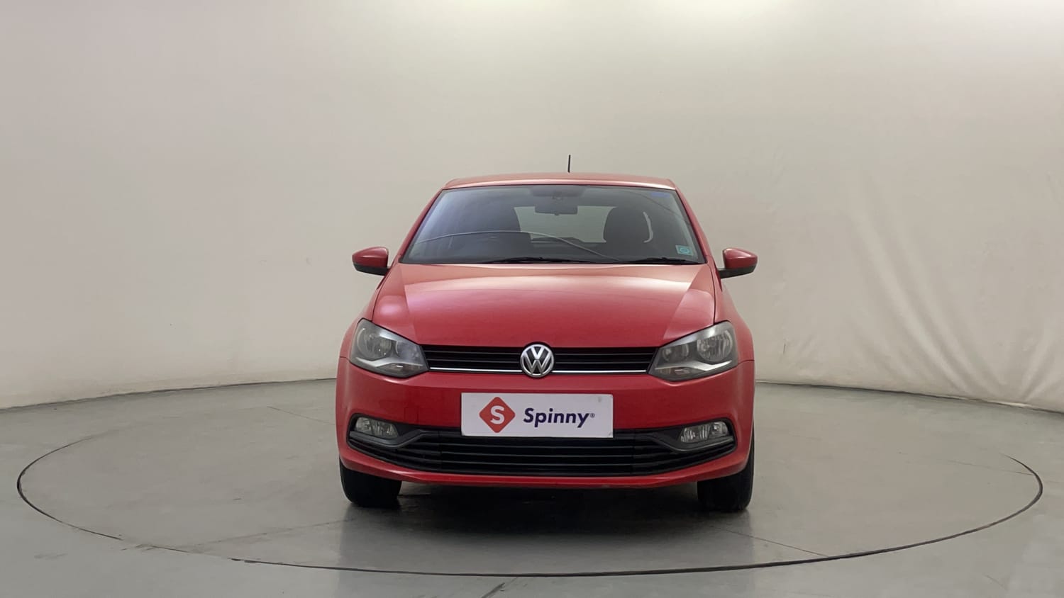 Buy Used Volkswagen Polo Petrol Comfortline 1.2L of 2015 model @ 4 ...
