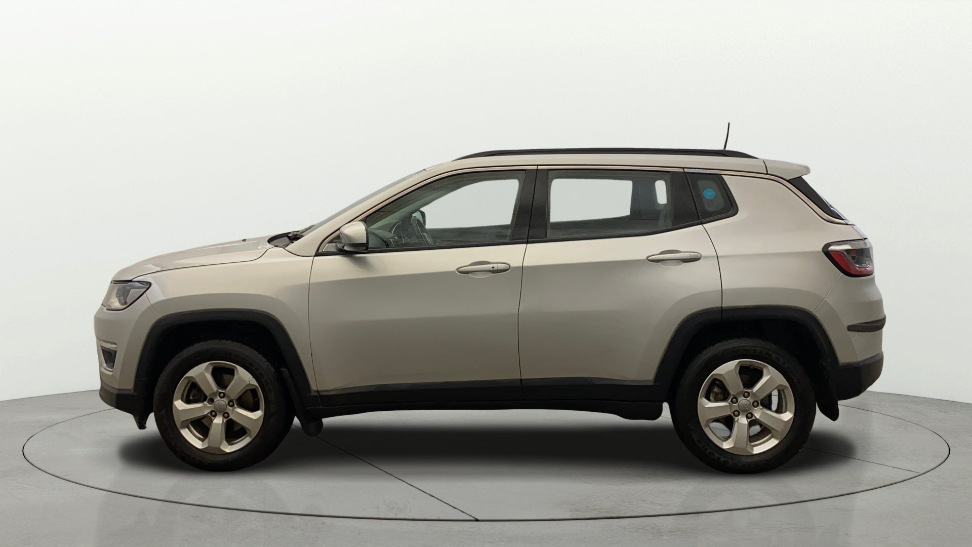 Buy Used Jeep Compass 1.4 Limited of 2017 model @ 7,14,504 INR in Delhi ...