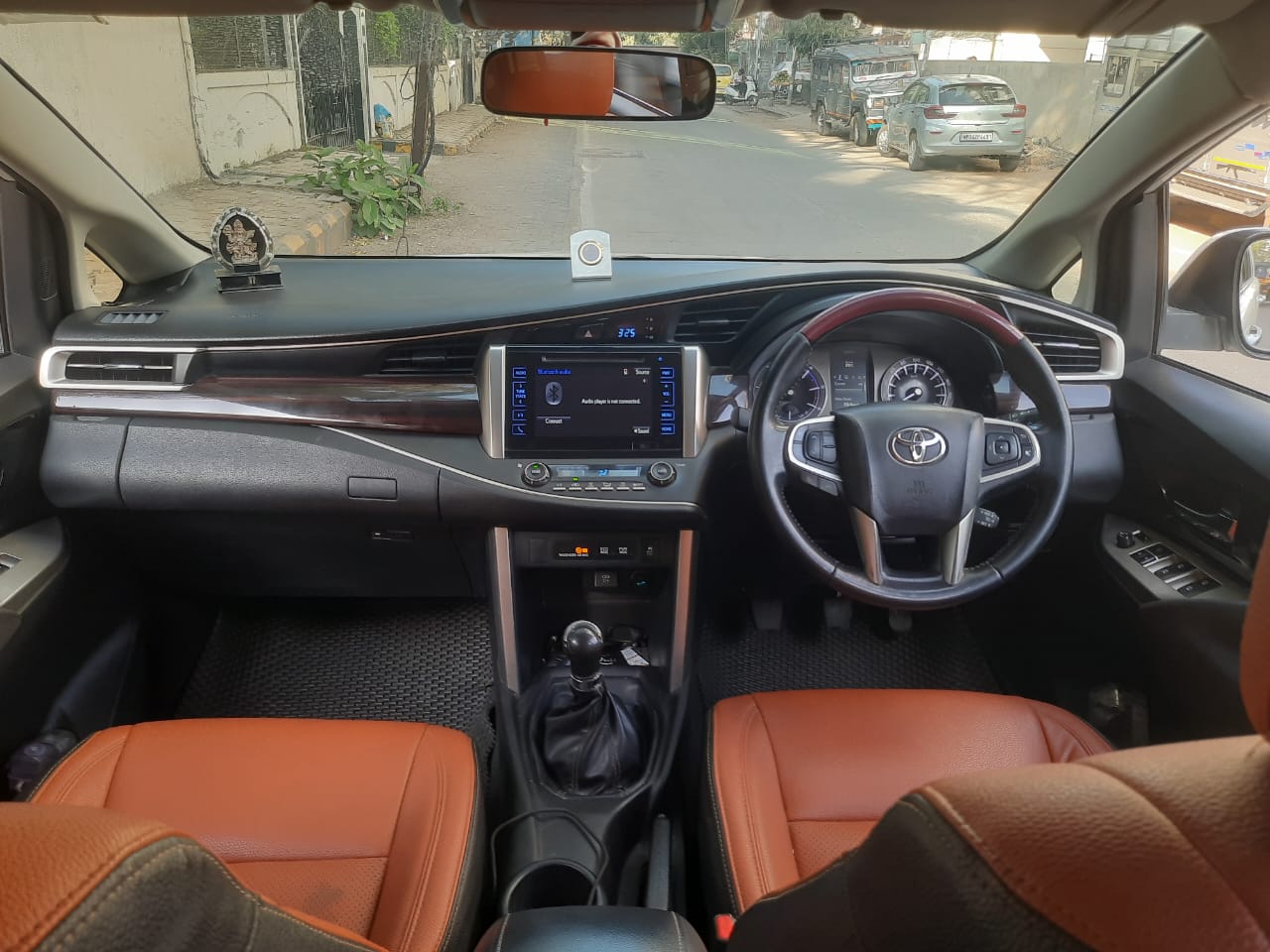 Buy Used Toyota Innova Crysta 2.4 VX 8 STR of 2020 model @ 19,00,000 ...