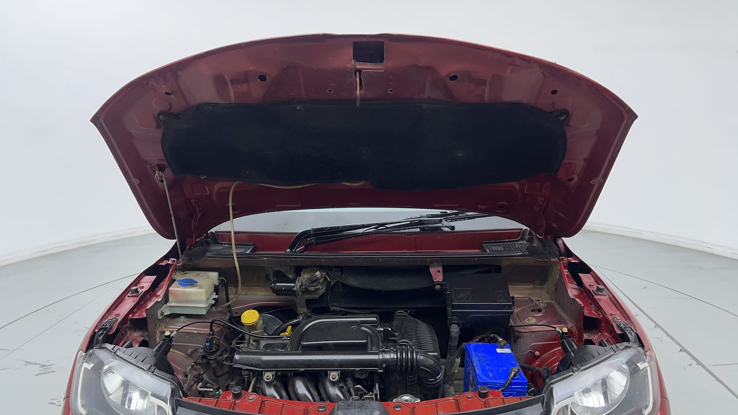 Buy Used Renault KWID 1.0 RXT Opt of 2018 model @ 2,57,000 INR in ...