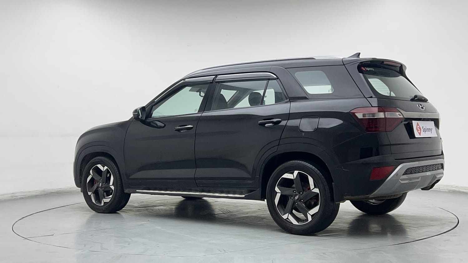 Buy Used Hyundai Alcazar Signature 6Str Diesel AT of 2022 model @ 13 ...