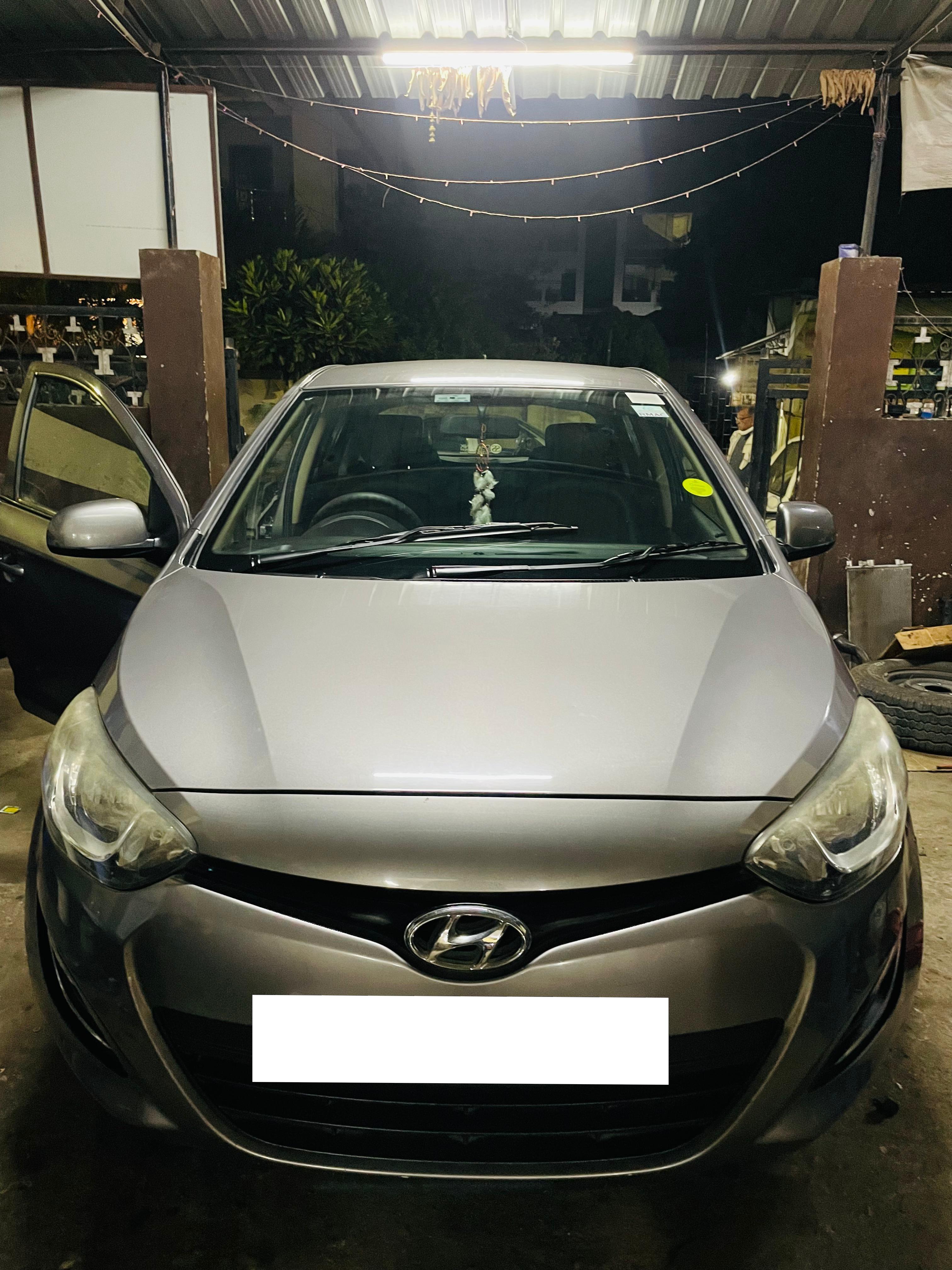 Buy Used Hyundai i20 Magna Optional 1.2 of 2013 model @ 2,20,000 INR in ...