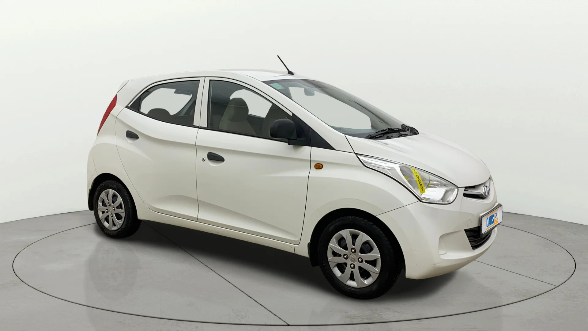 Used 2018 Hyundai EON 814 cc Petrol Manual Car in Ahmedabad at ₹2.57 ...