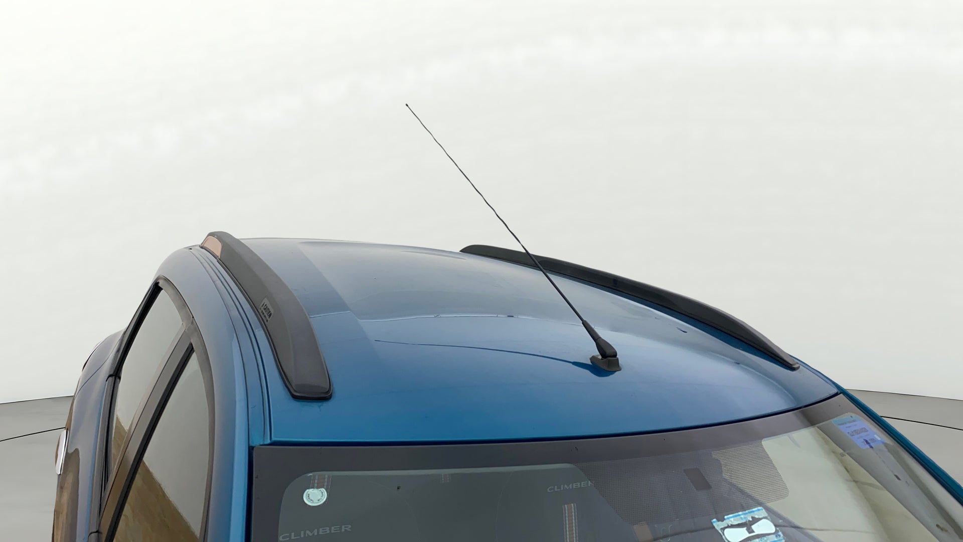 Buy Used Renault KWID Climber 1.0 AMT Opt of 2021 model @ 3,85,297 INR ...