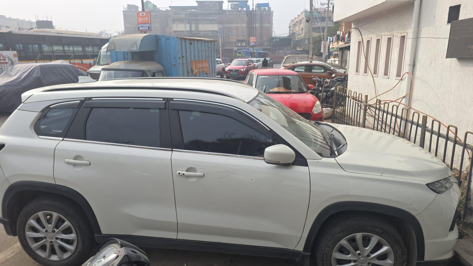 Buy Used Maruti Grand Vitara Delta CNG 2 Airbag of 2024 model @ 12 ...