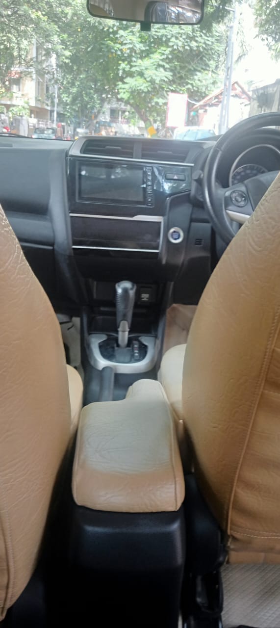 Buy Used Honda Jazz V CVT of 2018 model @ 5,60,000 INR in Chennai ...