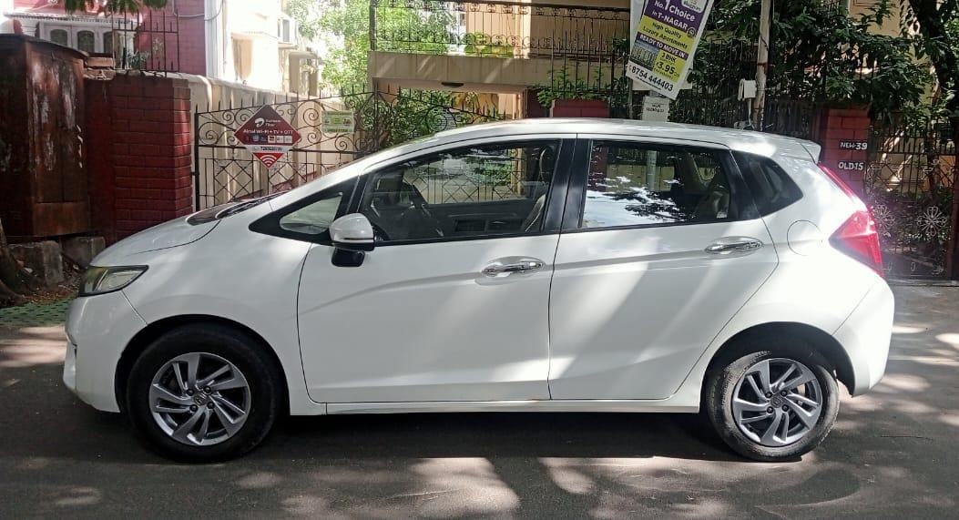 Buy Used Honda Jazz V CVT of 2018 model @ 5,60,000 INR in Chennai ...