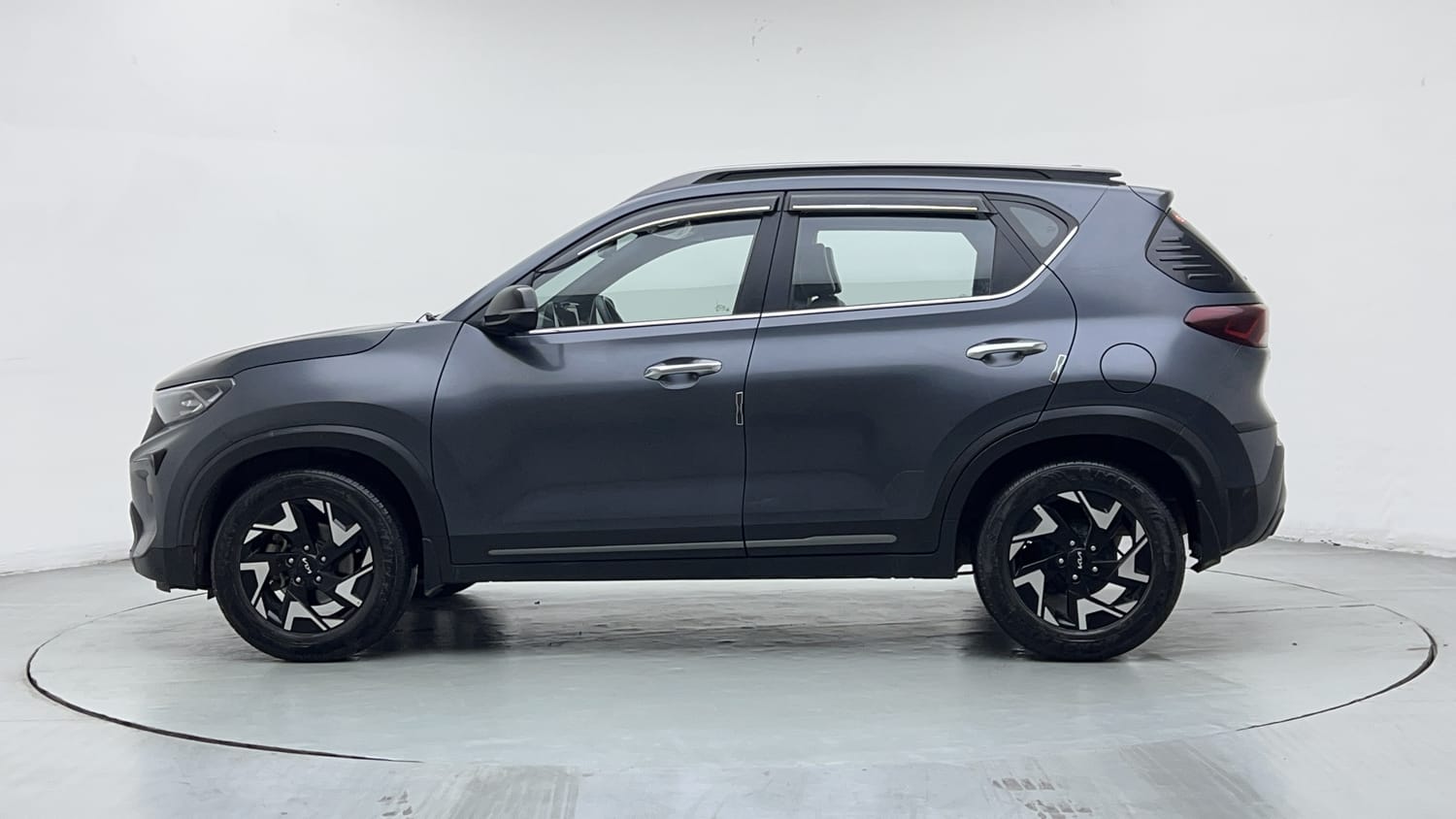 Buy Used Kia Seltos X-Line DCT of 2023 model @ 10,60,403 INR in Noida - 5051781 - ZigWheels.com