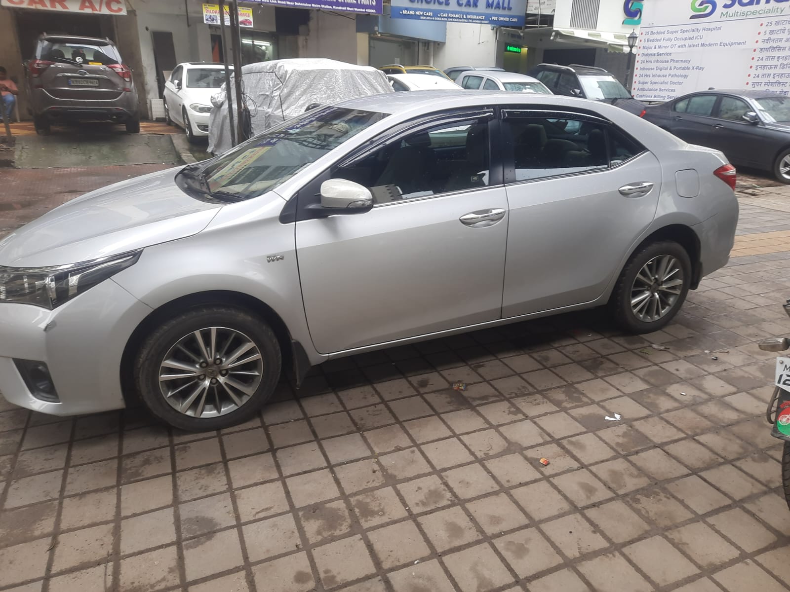 Buy Used Toyota Corolla Altis VL AT of 2015 model @ 5,75,000 INR in ...