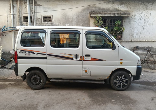 Used 2020 Maruti Eeco Petrol Manual in Surat at ₹4.15 Lakh - CarDekho