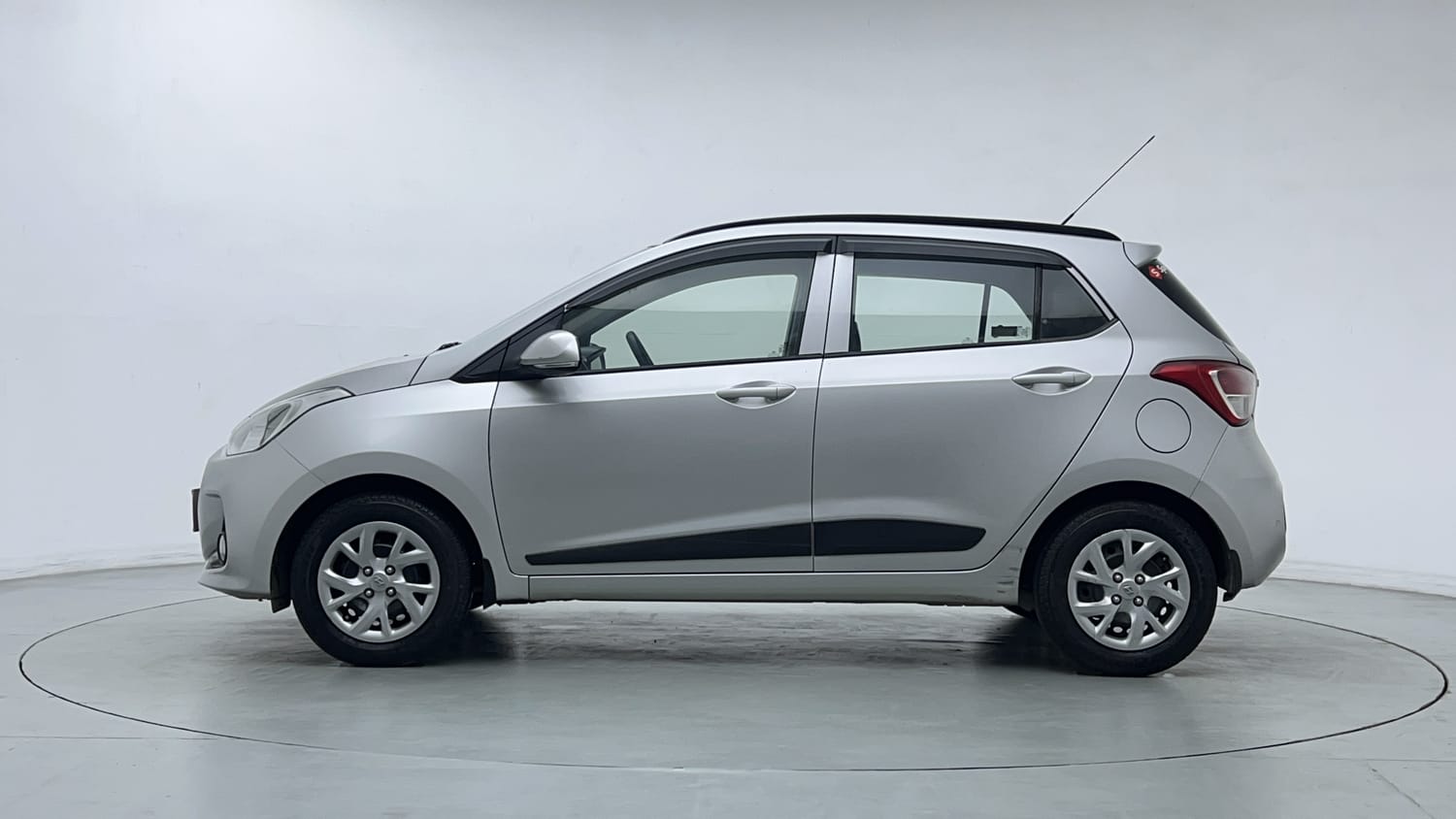 Buy Used Hyundai Grand i10 1.2 Kappa Sportz Option of 2017 model @ 3 ...