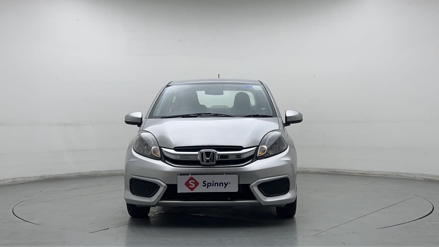 Buy Used Honda Amaze 2nd Gen S of 2017 model @ 4,10,000 INR in Delhi ...