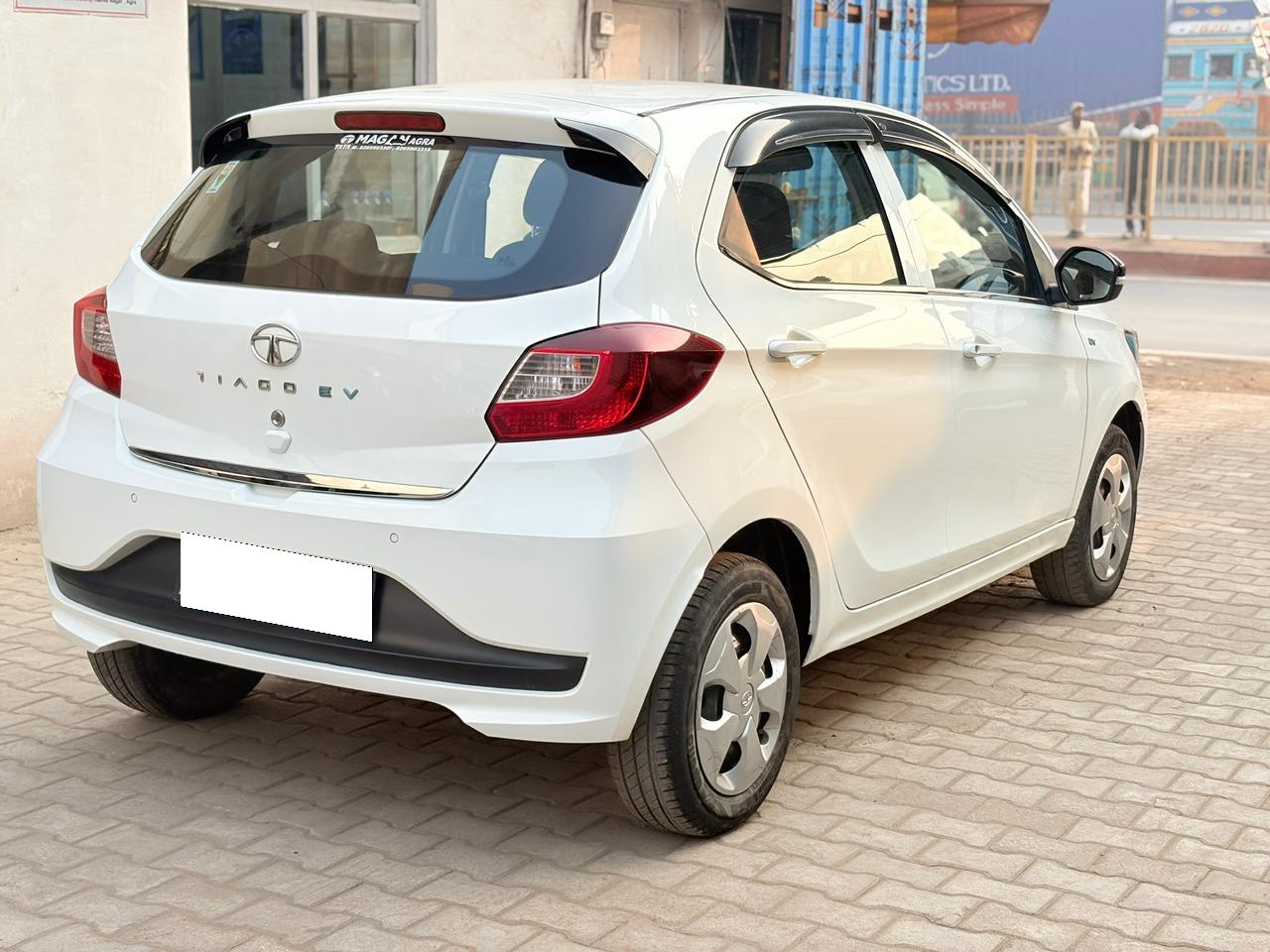 Buy Used Tata Tiago EV XT MR of 2023 model @ 5,90,000 INR in Agra ...