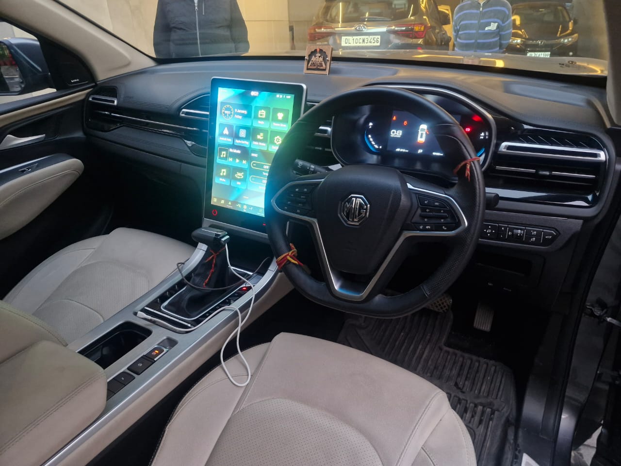 Buy Used MG Hector Sharp Pro CVT 2023-2025 of 2025 model @ 17,00,000 ...