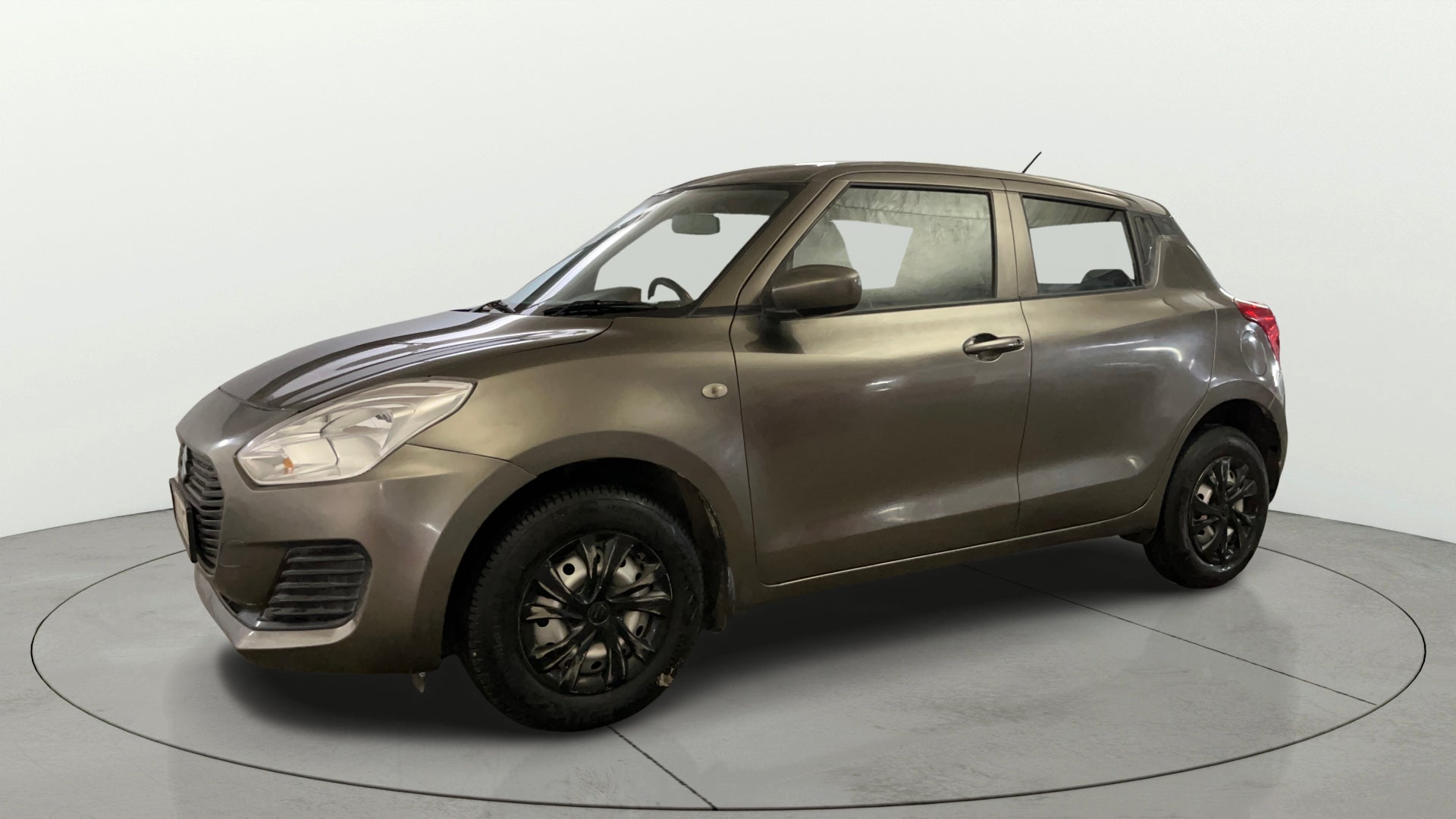 Buy Used Maruti Swift LXI of 2019 model @ 3,83,566 INR in Delhi ...