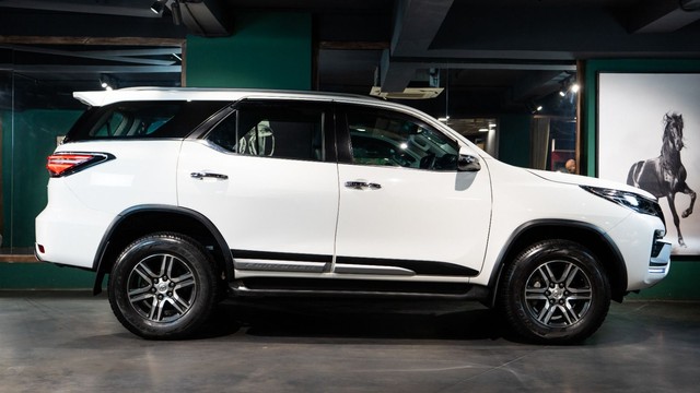 Used 2024 Toyota Fortuner 2694 cc Petrol Manual Car in New Delhi at ₹34 ...