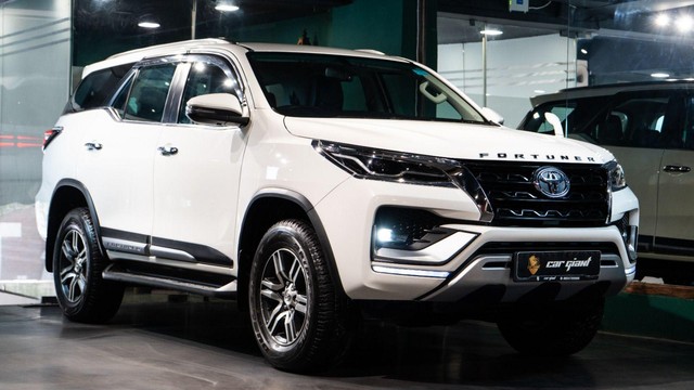 Used 2024 Toyota Fortuner 2694 cc Petrol Manual Car in New Delhi at ₹34 ...